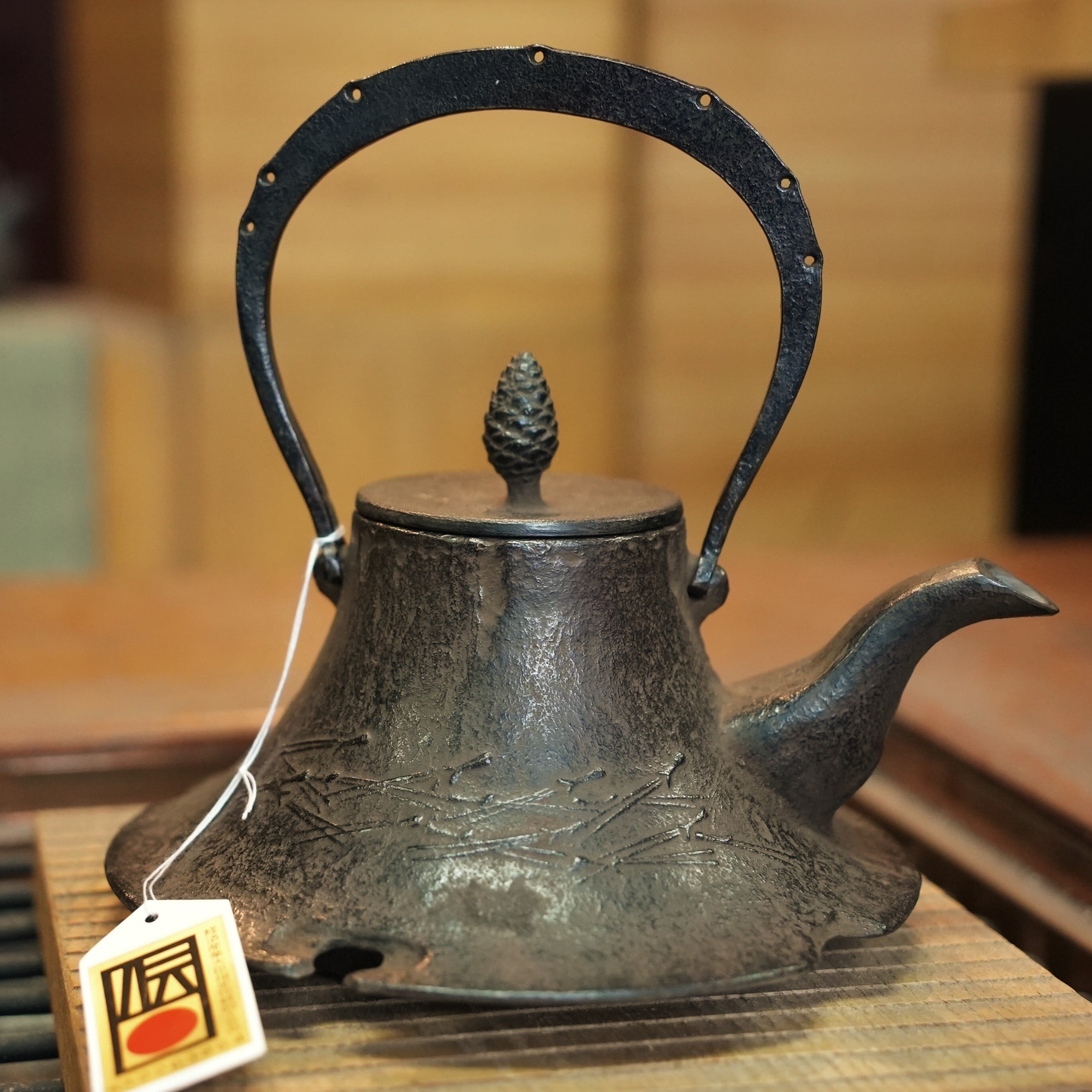 Authentic Japanese Nambu Ironware(Tekki) Cast Iron Kettle - Tetsubin ...