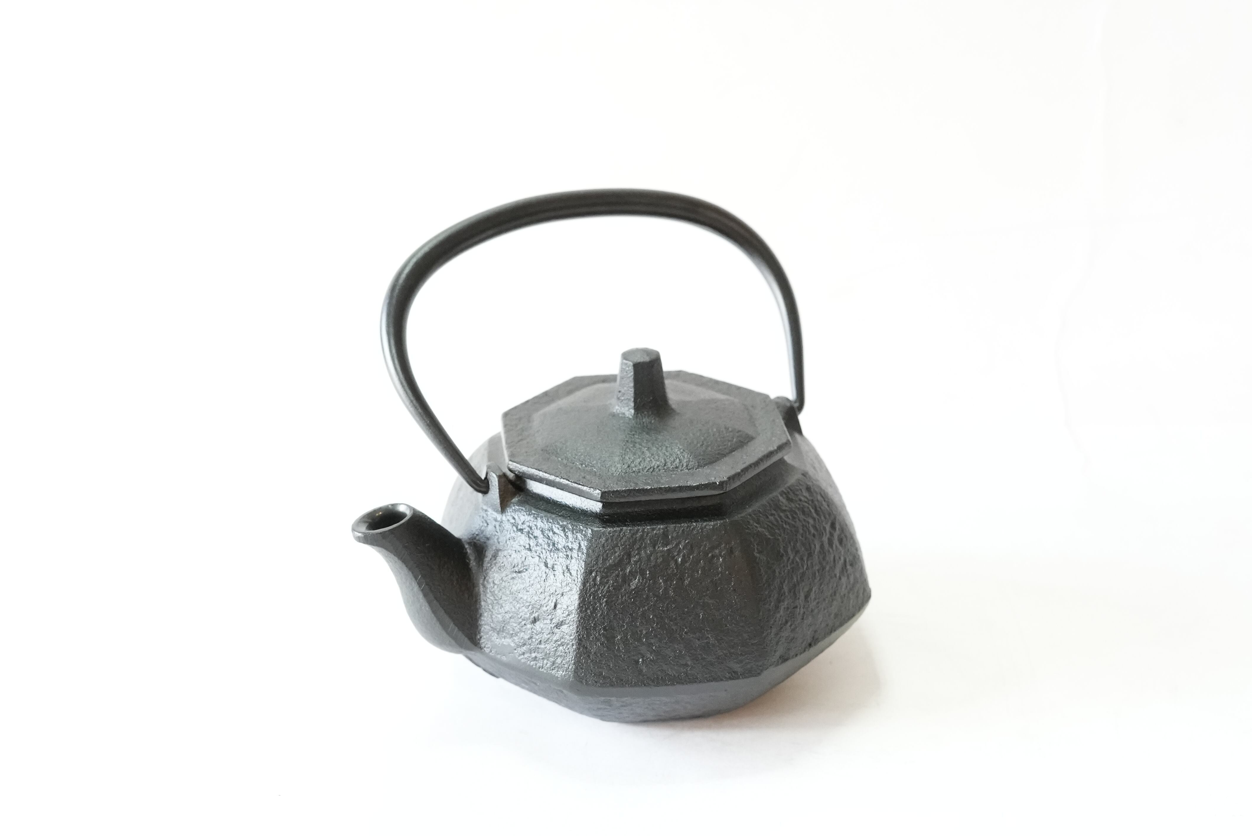 Nambu Ironware, Authentic Japanese Tetsubin Teapot, TEI-HAKKAKU, 0.3L ...